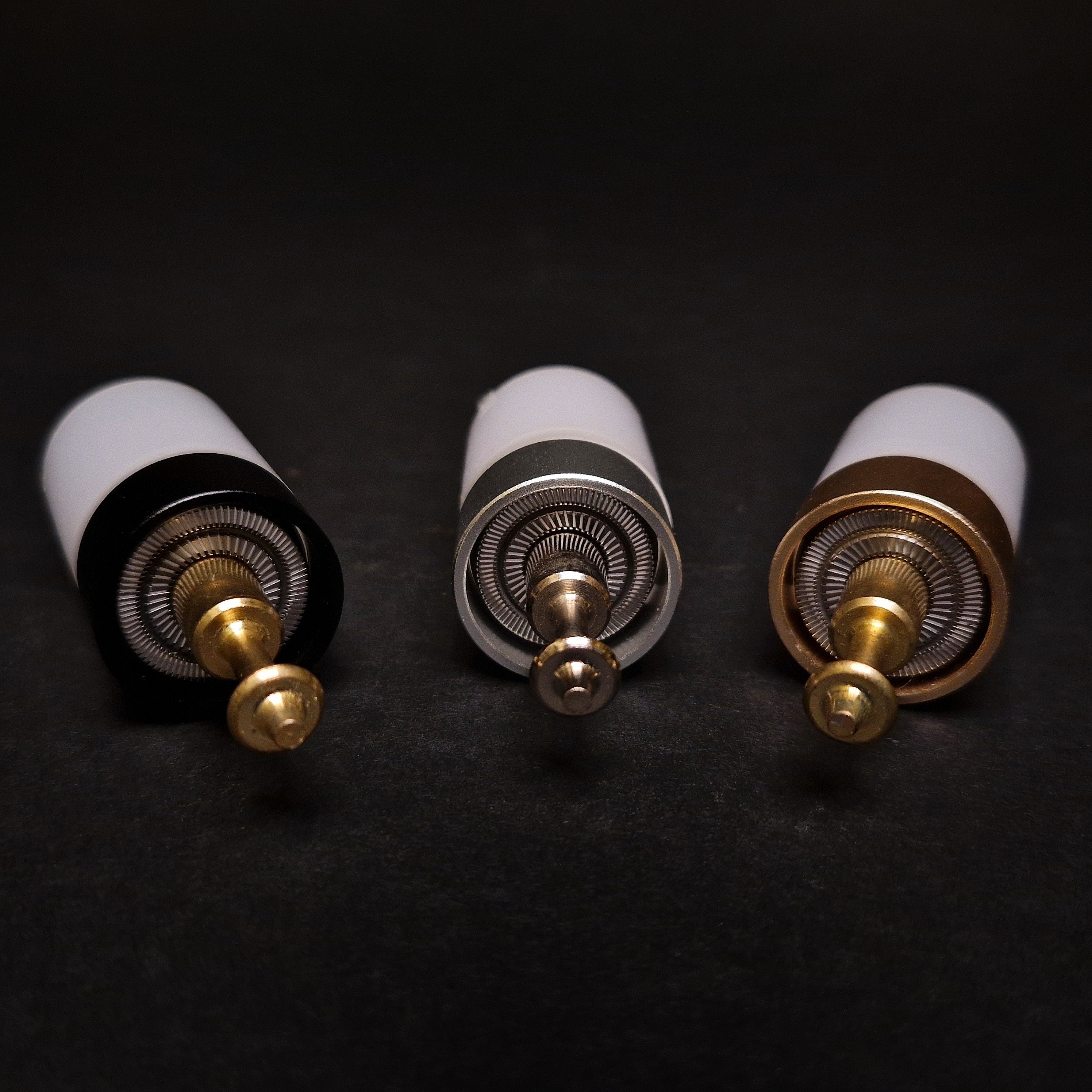 Lightsaber plug kopen? – KenJo Sabers